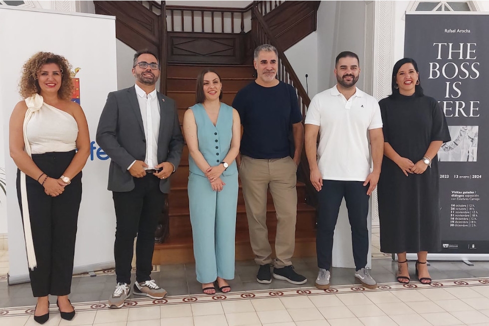 La crítica Joana Hurtado conversará con el autor, Rafael Arocha, acerca ...