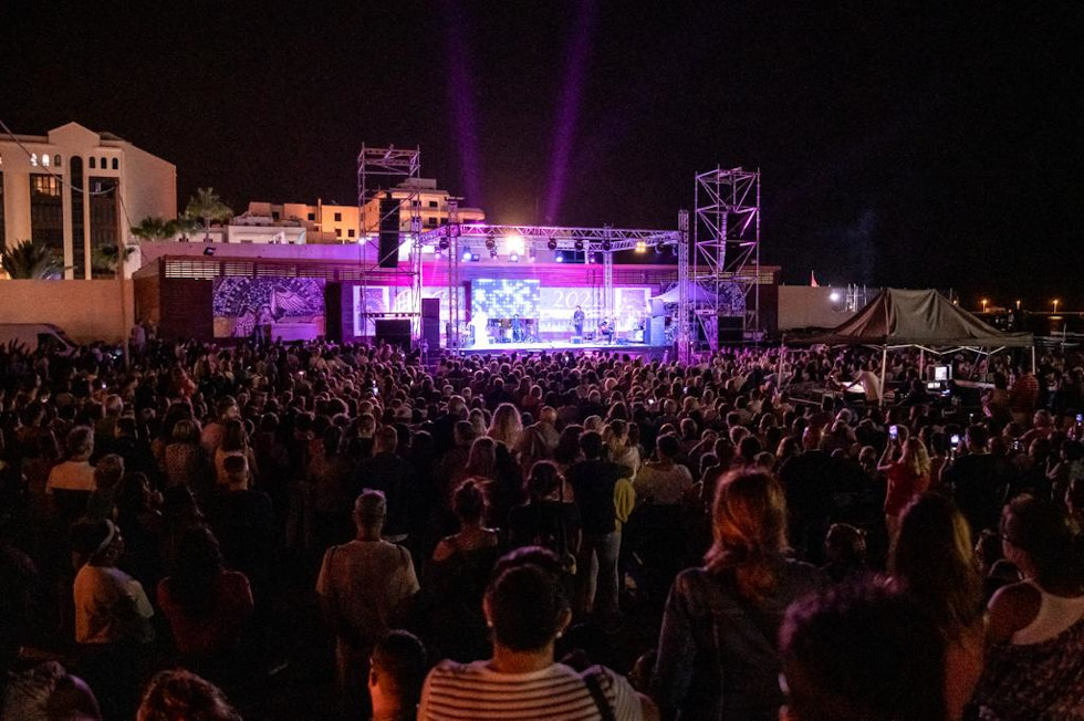 Unas 3.500 personas disfrutaron en Arrecife del concierto de Falete ...