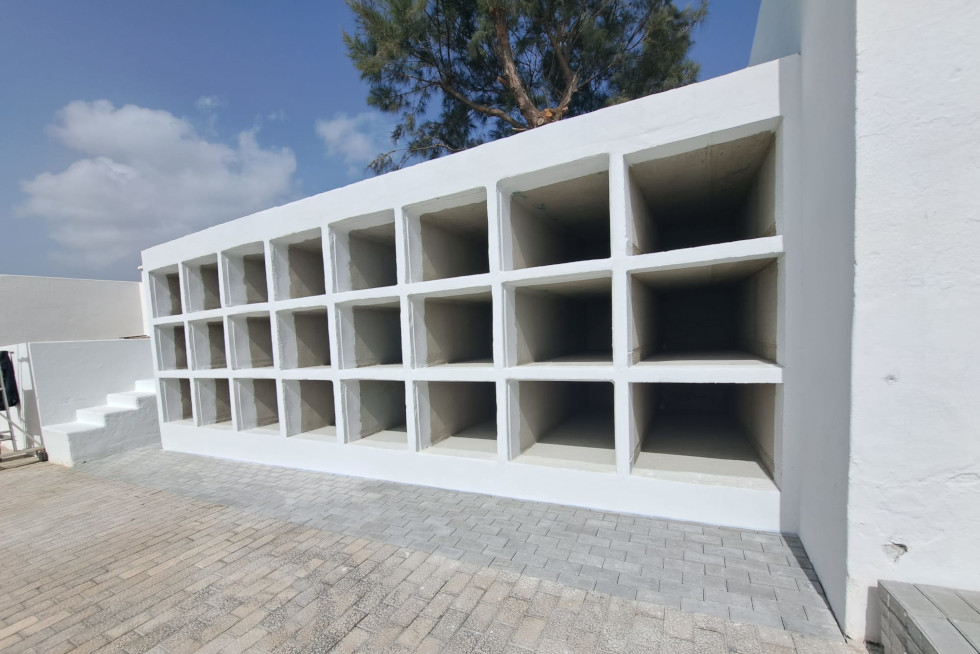 Tías amplía los nichos de su cementerio | Diario de Lanzarote