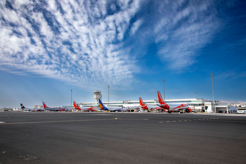 El aeropuerto César Manrique-Lanzarote acumula 7,4 millones de ...